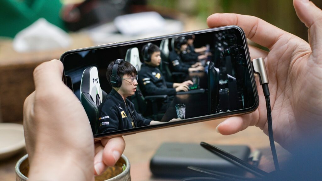 New Riot Games mobile game 'LoL Esports Manager' lets you lead an LPL ...