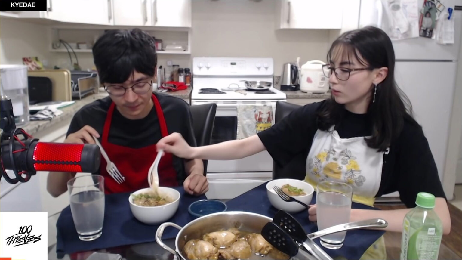 Did Kyedae and TenZ get the famous Filipino chicken adobo dish right ...