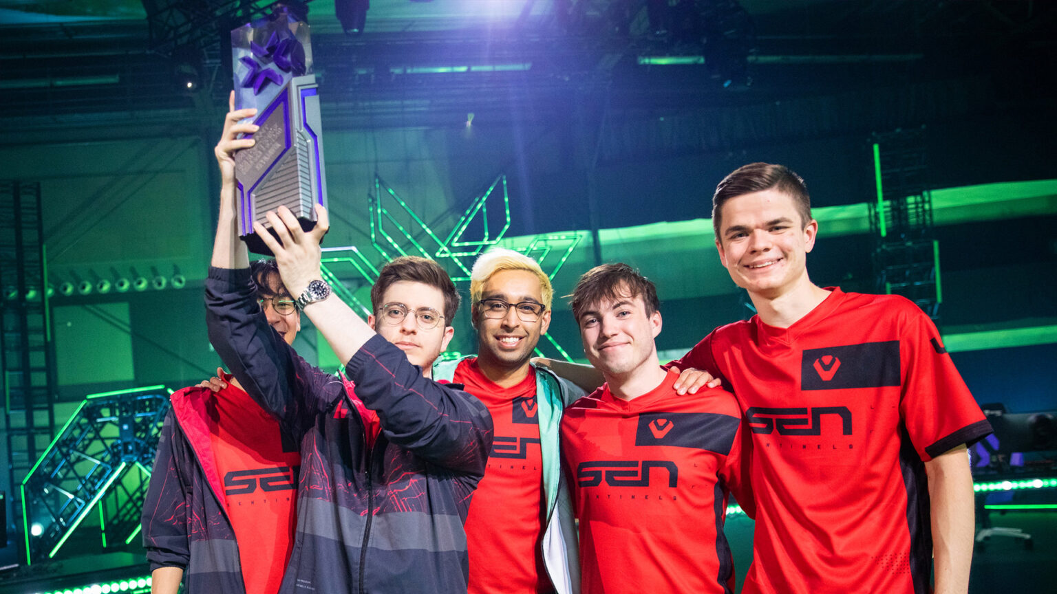 Sentinels zombs says this 100 Thieves agent comp isn’t good on any map ...