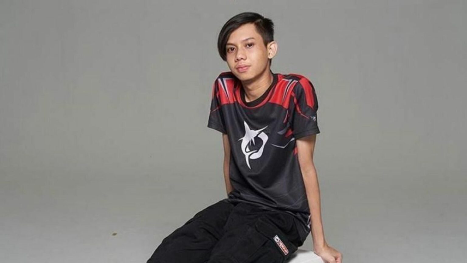 Ciku stuns with unique Akai and Hylos jungle pick in MPL MY Season 8 ...