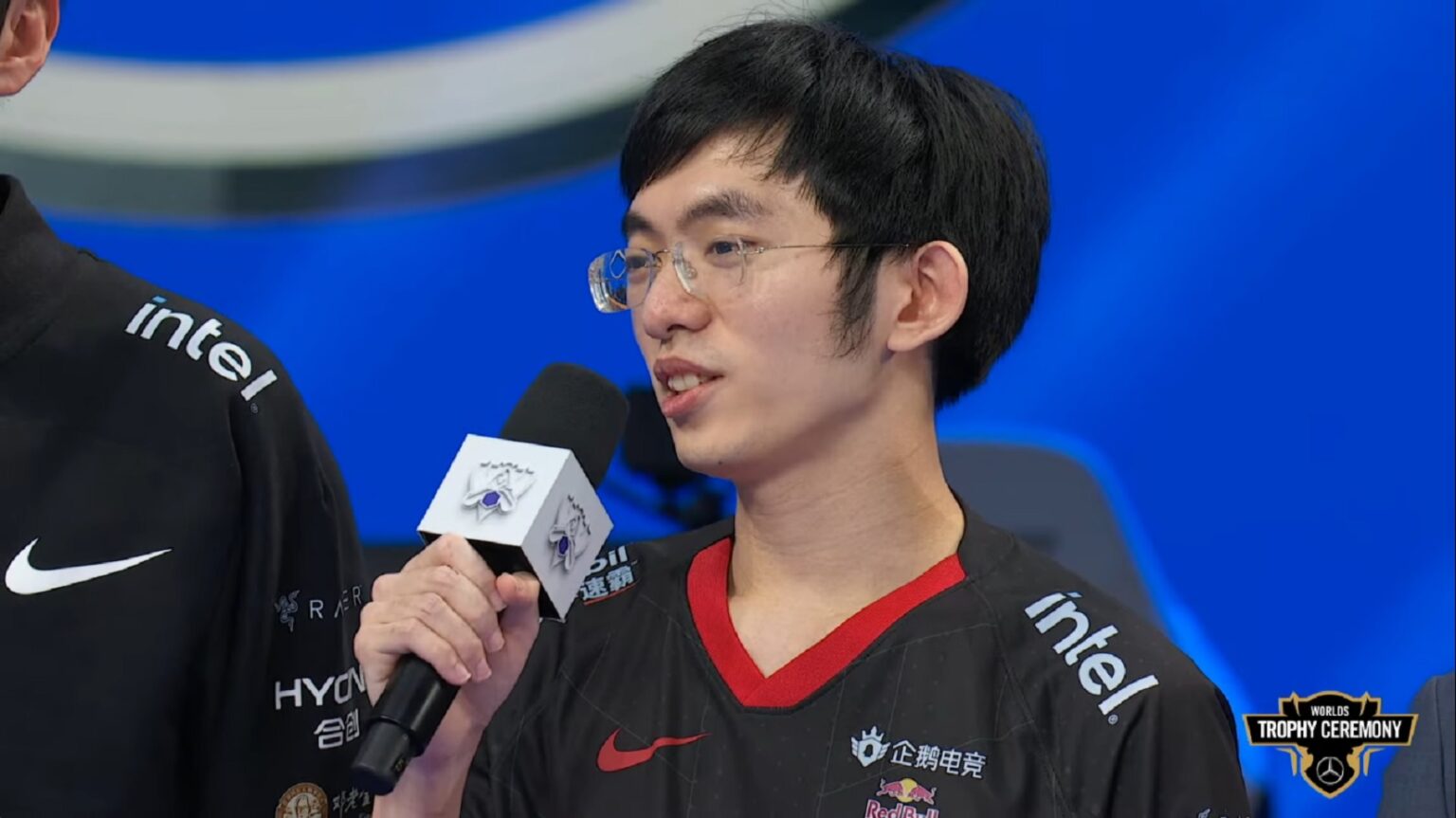 Flandre gets revenge on behalf of best friend SofM at Worlds 2021 | ONE Esports