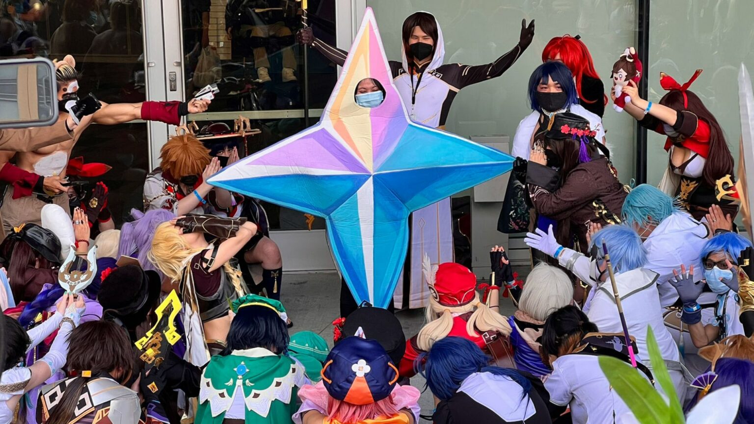 Giant Primogem cosplayer blesses 5-star-hungry Genshin fans with mere ...