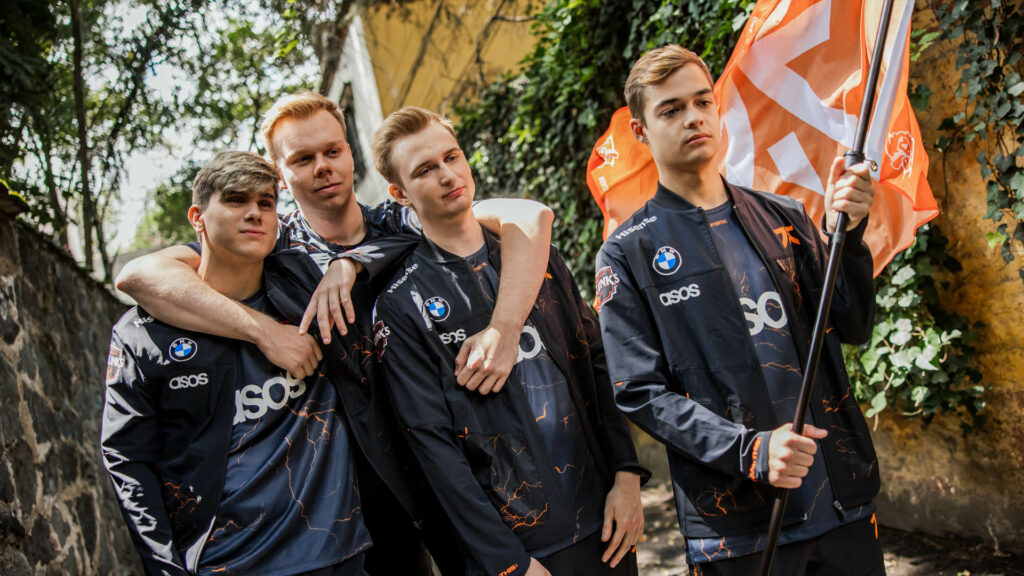 Fnatic Wunder on the 2 OP top lane champions at Worlds 2022 | ONE Esports