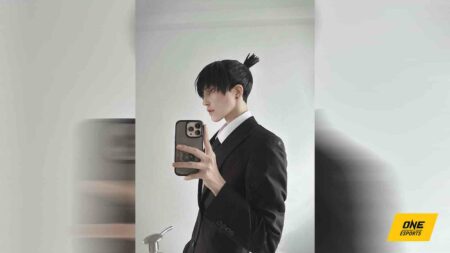 Aki cosplay from Chainsaw Man leaves us barking at the moon | ONE Esports