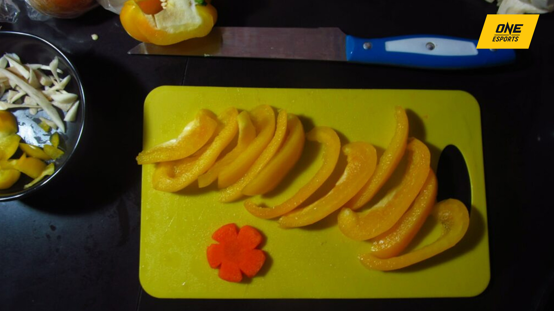 Hu Tao summoning rituals: I tried to cook Ghostly March dish | ONE Esports