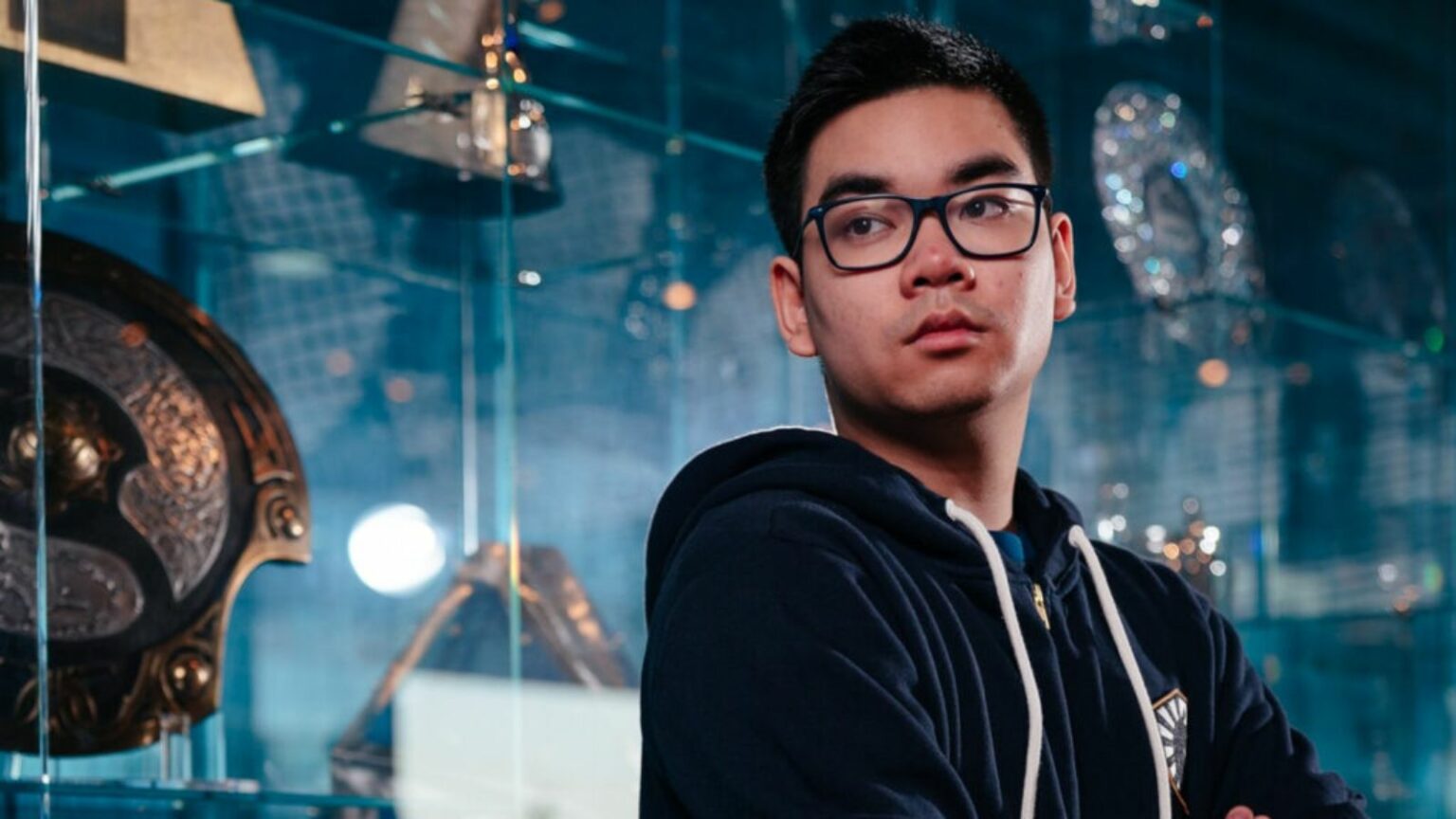 Team Liquid reacts to miCKe losing dropped item | ONE Esports