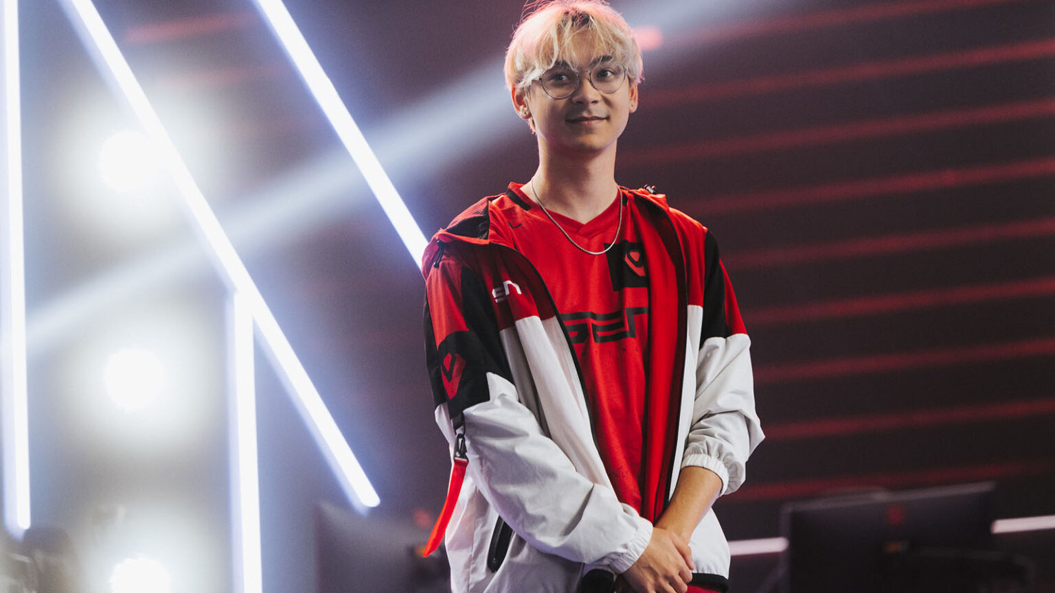 Is Sentinels TenZ the best Omen in Valorant now? He beat #1 | ONE Esports