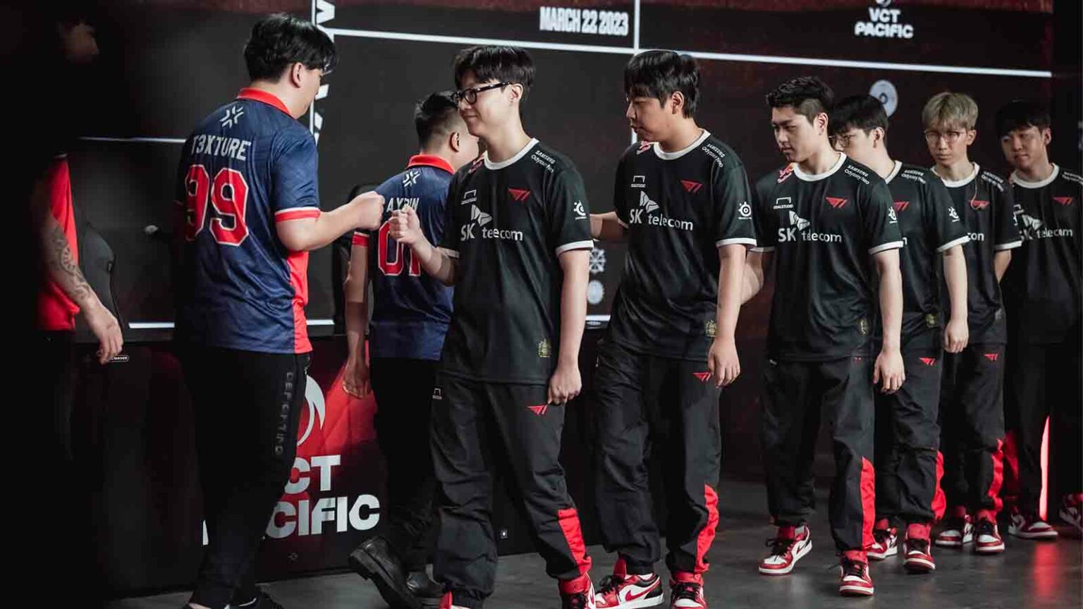 Why Overwatch GOAT Carpe isn't a duelist in Valorant | ONE Esports