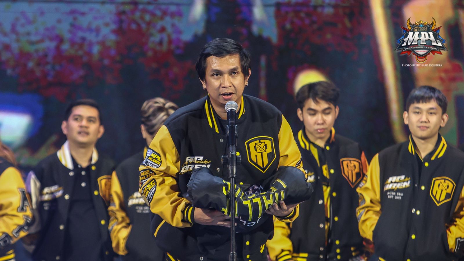 Bren Esports coach Ducky enters MPL PH Hall of Legends | ONE Esports