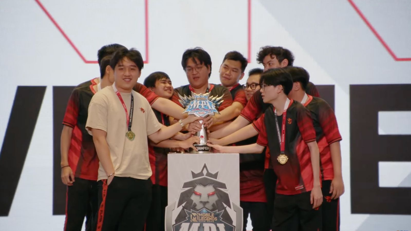 Team Flash dethrones RSG in greatest upset in MPL SG history | ONE Esports