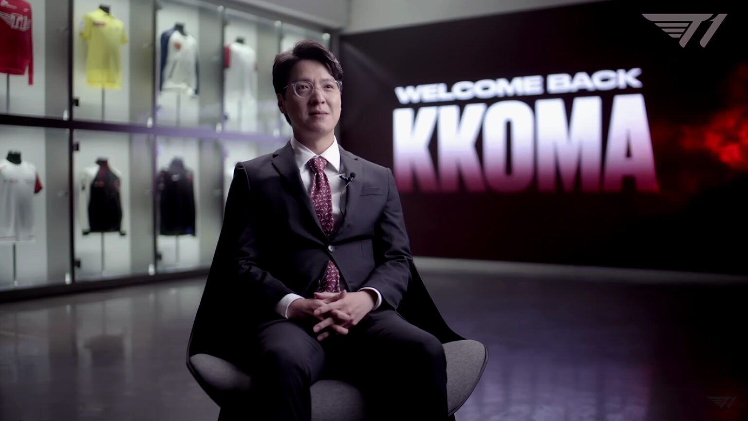 After 4 years, coach kkOma returns to T1 ahead of LCK 2024 | ONE Esports