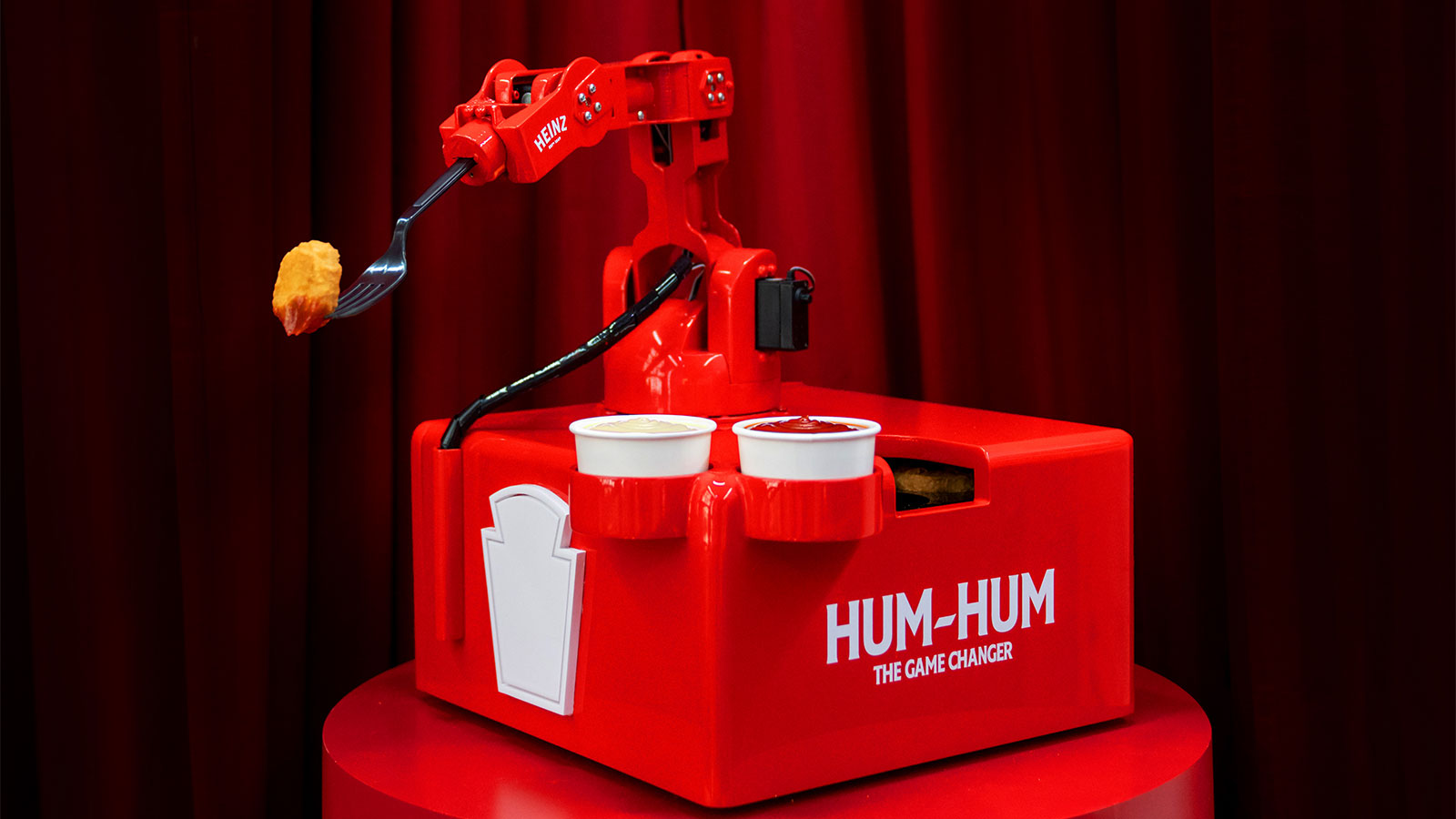 What pause? Hum Hum device keeps you snacking and slaying | ONE Esports