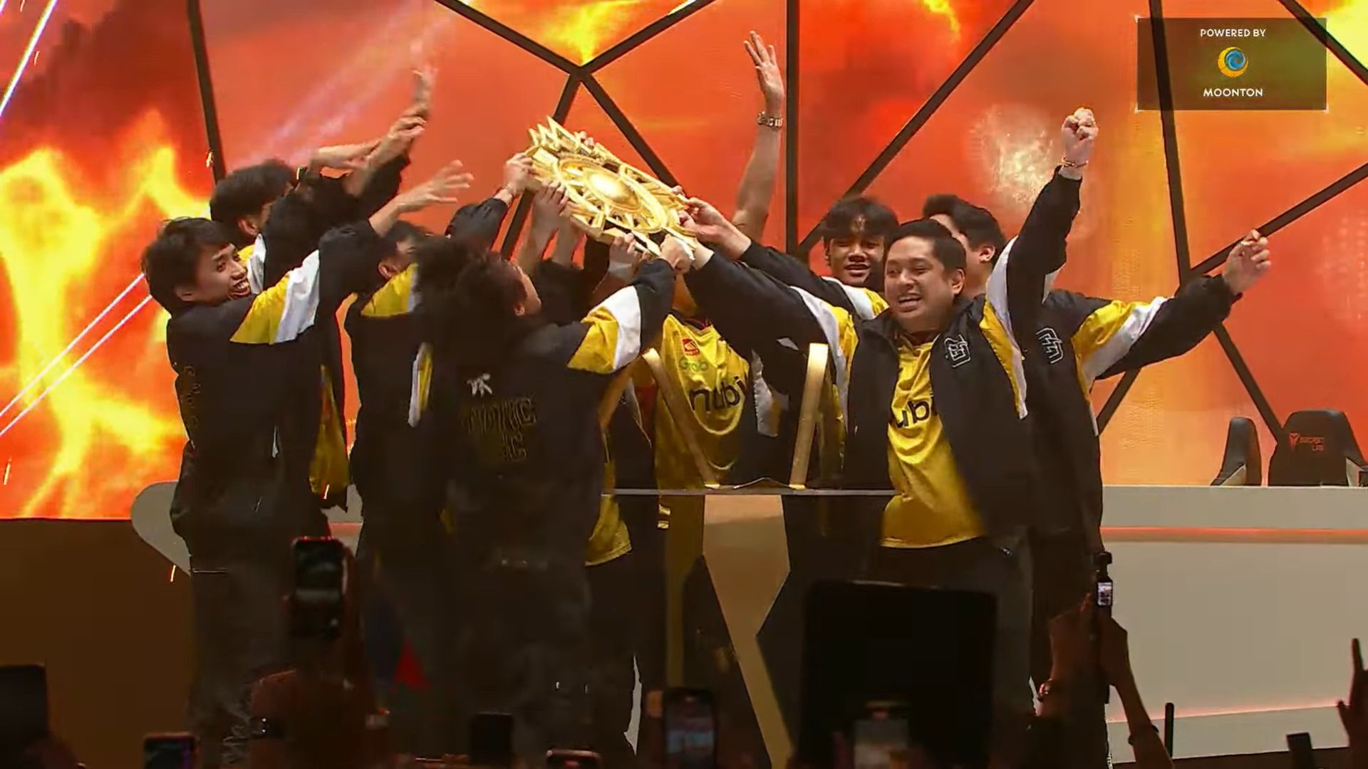 Fnatic ONIC PH captures M6 World Championship crown | ONE Esports