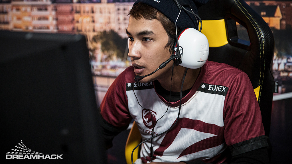 Galaxy Racer, ni-reverse sweep ang Fnatic sa finals ng BTS Pro Series Season 7: SEA | ONE ...