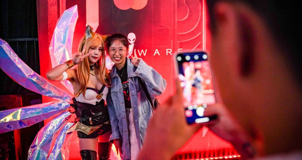 SKT T1, G2 Esports, cosplay, and more at day two of MSI 2019 (pictures ...