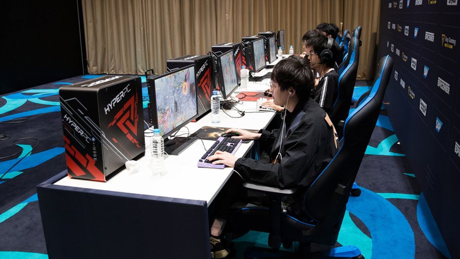 RNG战胜CDEC夺得TI9中国区预选赛冠军