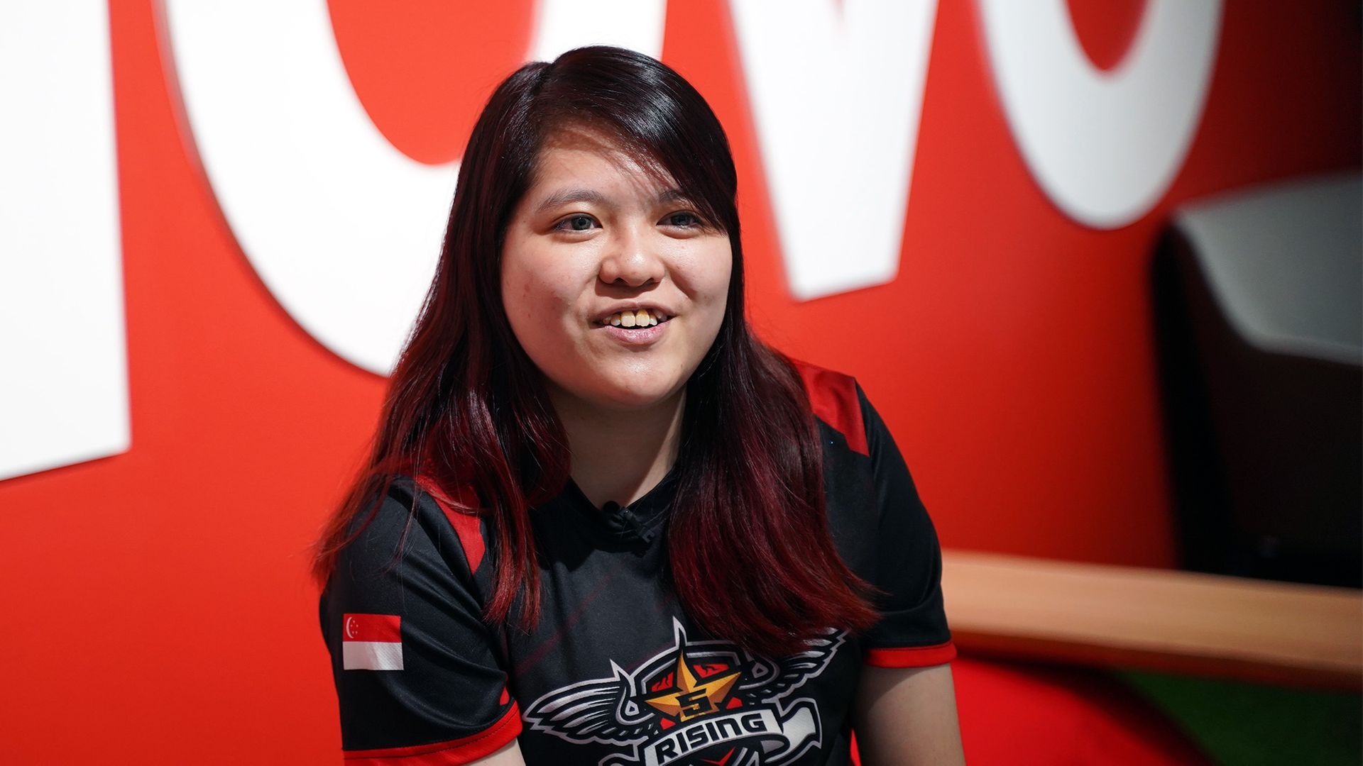 Meet Mich, Entry Fragger for all-female CS:GO squad, Rising5 | ONE Esports