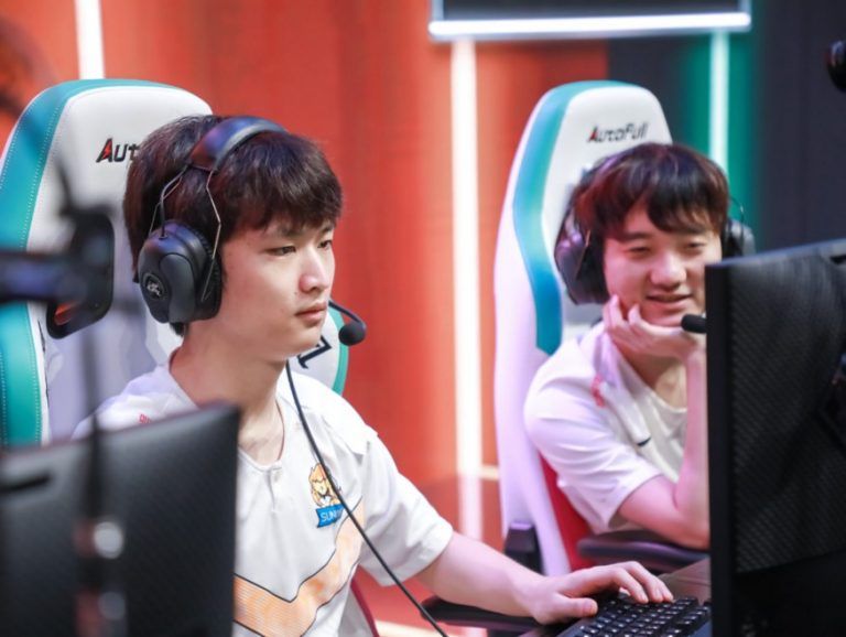 Suning's Huanfeng grew up in poverty but never gave up on his dream of going pro | ONE Esports
