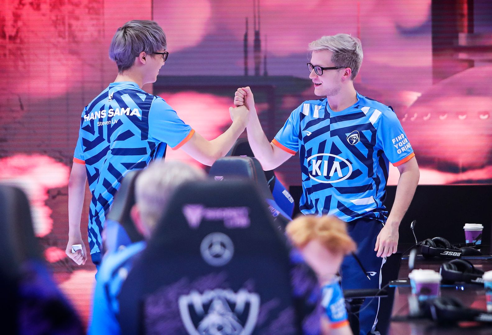 Rogue debuts at Worlds 2020 with this insane wombo combo | ONE Esports